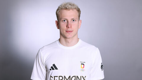 Ministerpräsident Rhein und Sportministerin Stolz gratulieren Oliver ...