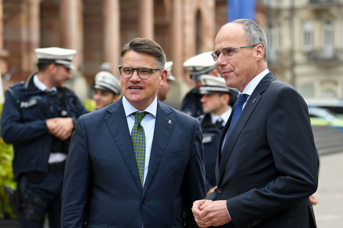 Boris Rhein und Peter Beuth besuchen Solidaritäts-Aktion für ...